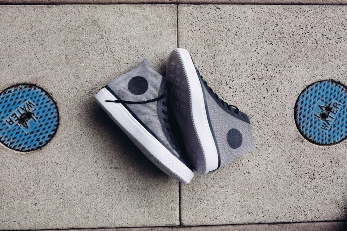 以輕量為題的摩登鞋款， Converse Chuck Modern 推出全新「Colors」系列挑戰材質與外觀的改革。 - EVERYDAY ...