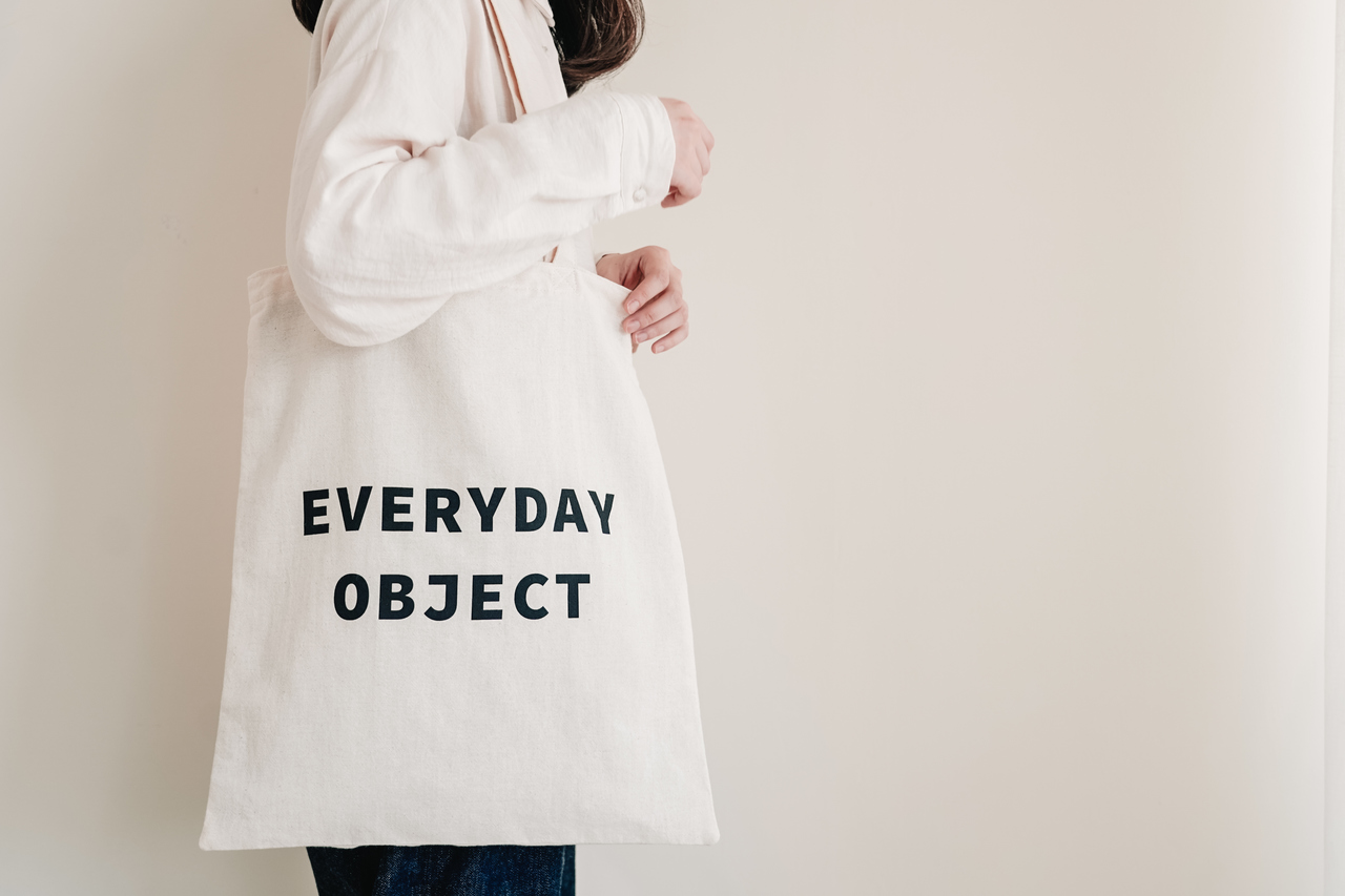 一切化繁為簡 - 全新改款 EO LOGO BAG & EVERYDAY BAG - EVERYDAY OBJECT