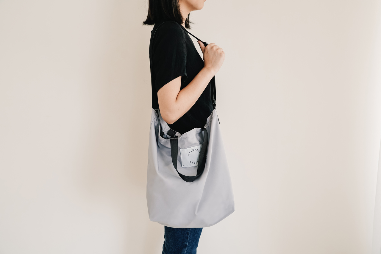 一切化繁為簡 - 全新改款 EO LOGO BAG & EVERYDAY BAG - EVERYDAY OBJECT