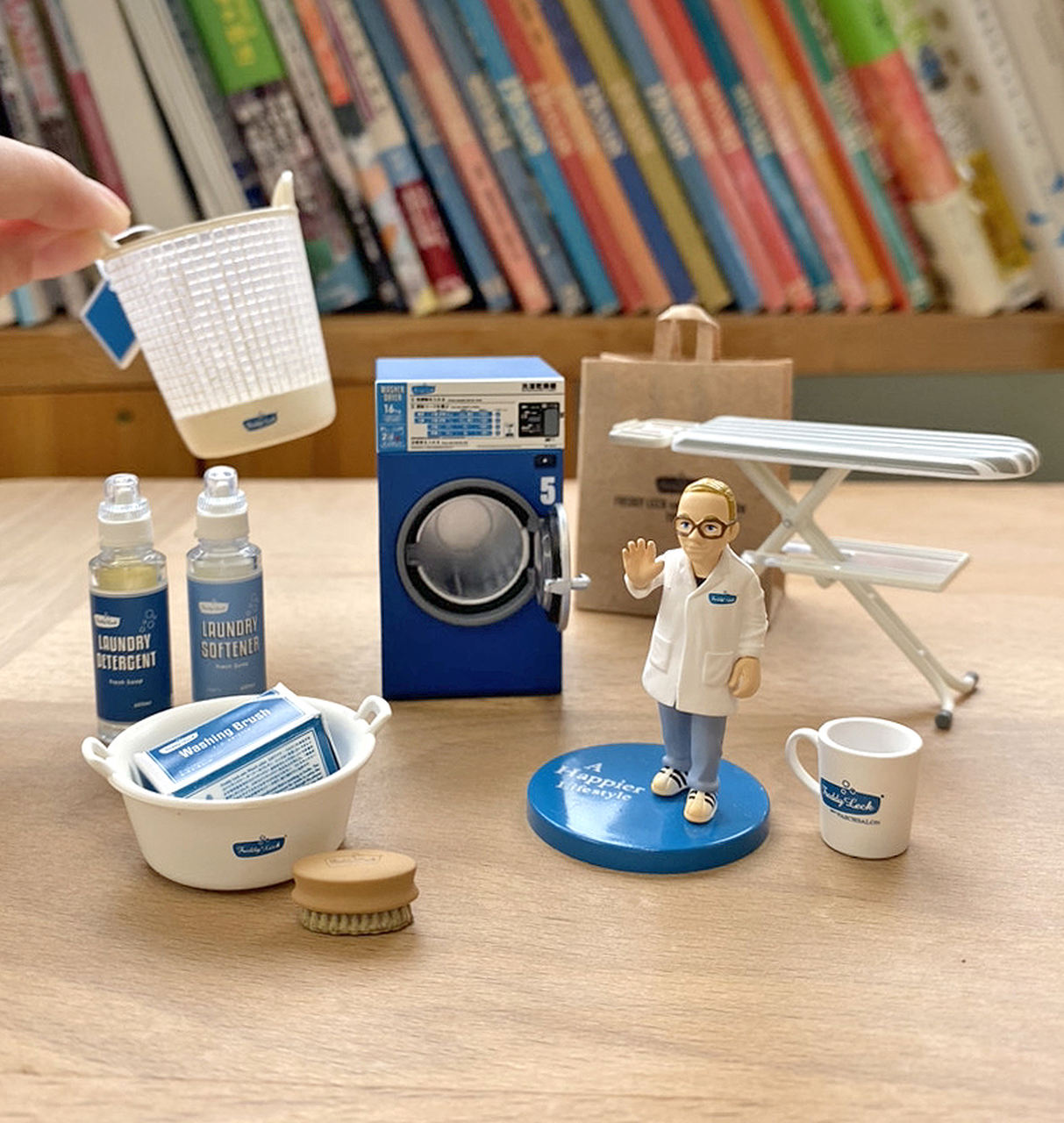 大人味扭蛋新登場 - 秋葉原車站的扭蛋牆「KENELE STAND」 - EVERYDAY OBJECT