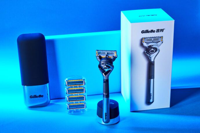 「洗臉台上最美物件 - ProGlide 酷黑磁吸限定組」- 追求生活品味的起心動念，從一支吉列刮鬍刀開始講究。 - EVERYDAY OBJECT
