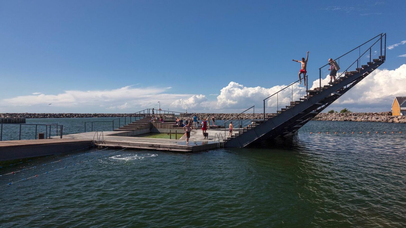 在落日餘暉的港口跳水－丹麥 Hasle Harbour Bath - EVERYDAY OBJECT