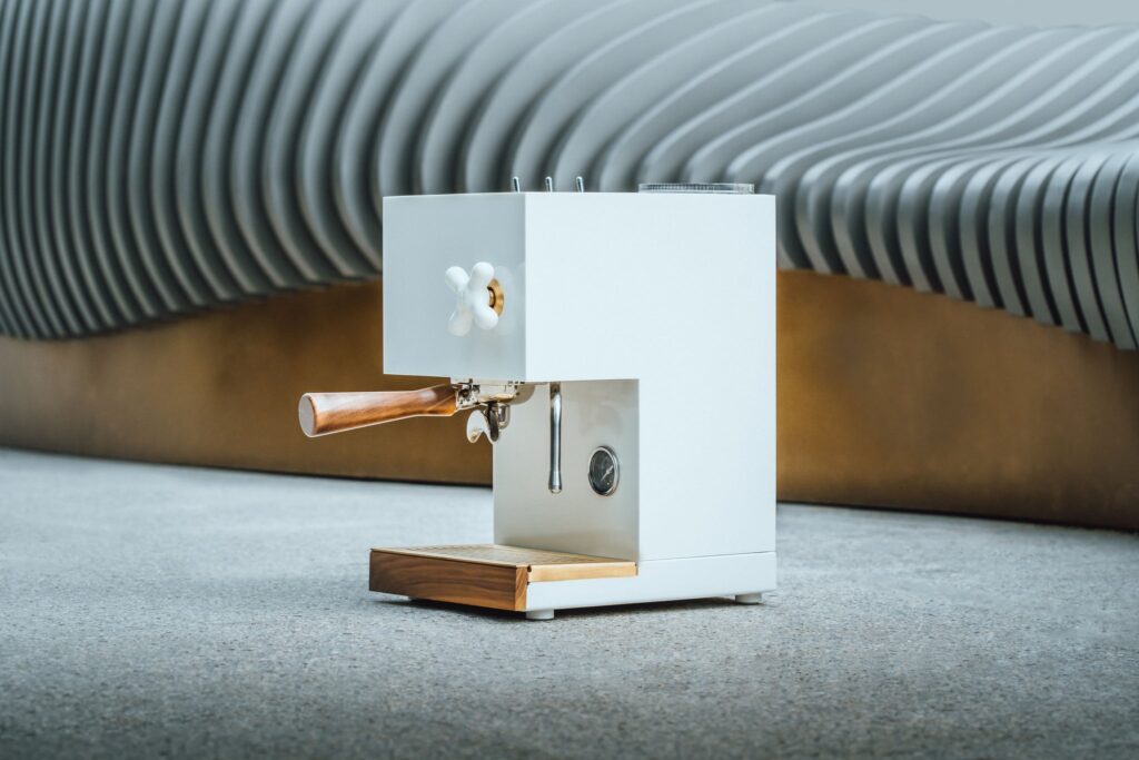 獨有的「水泥」咖啡機美學，將工業風融合於咖啡機中 - AnZa White 與 Anza Concrete 義式咖啡機。 - EVERYDAY ...