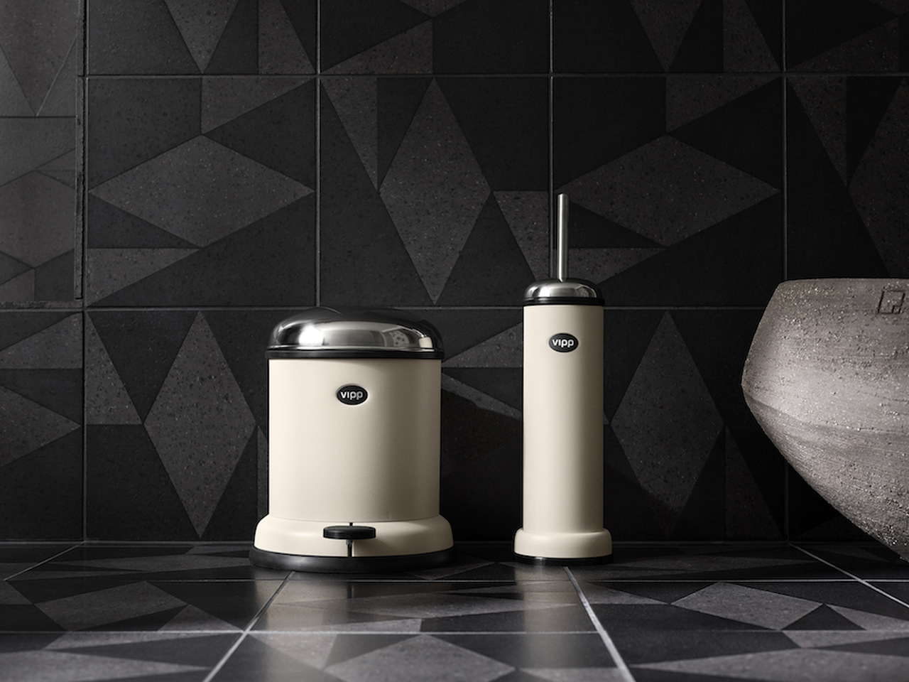 「垃圾桶之王當之無愧！」 VIPP Holger’s Beige 重回經典．全新沙色系列 - EVERYDAY OBJECT