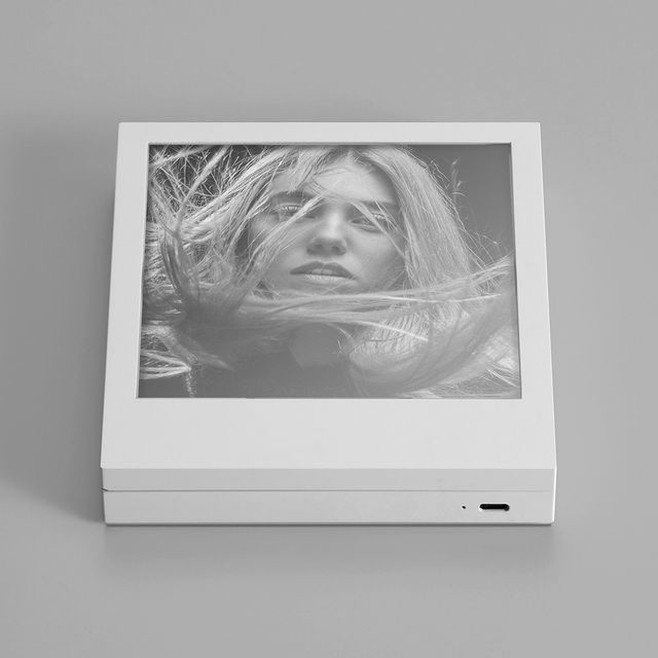 「可以清楚看到封面的CD唱盤」更有儀式感的聆聽家中沉積已久的 CD -日本品牌 km5 CP1 即時磁盤音盤 - EVERYDAY OBJECT