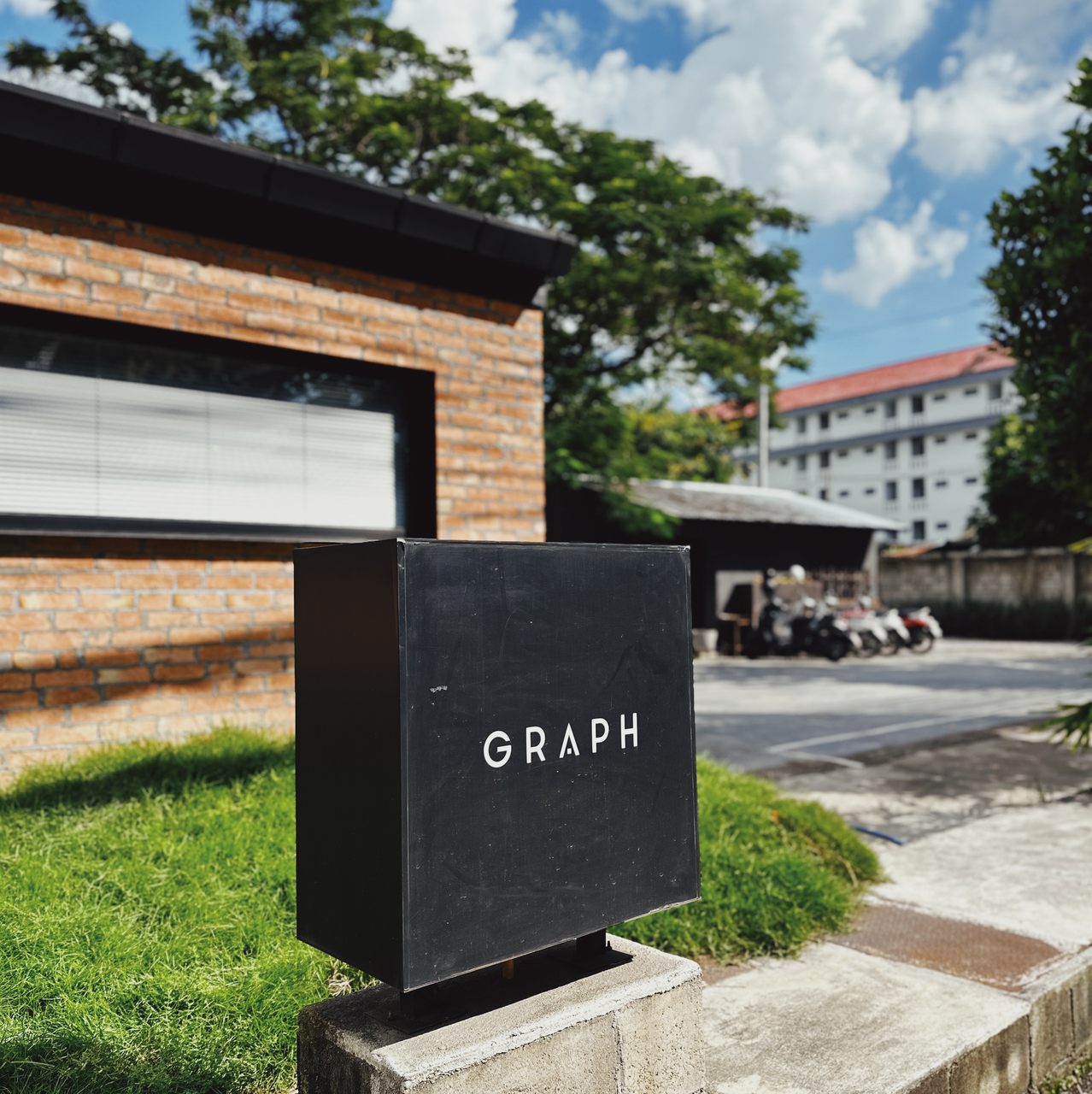 清邁人氣咖啡 GRAPH 以倉庫改建的第八號分店 GRAPH ground - 跟著dato逛清邁 - EVERYDAY OBJECT