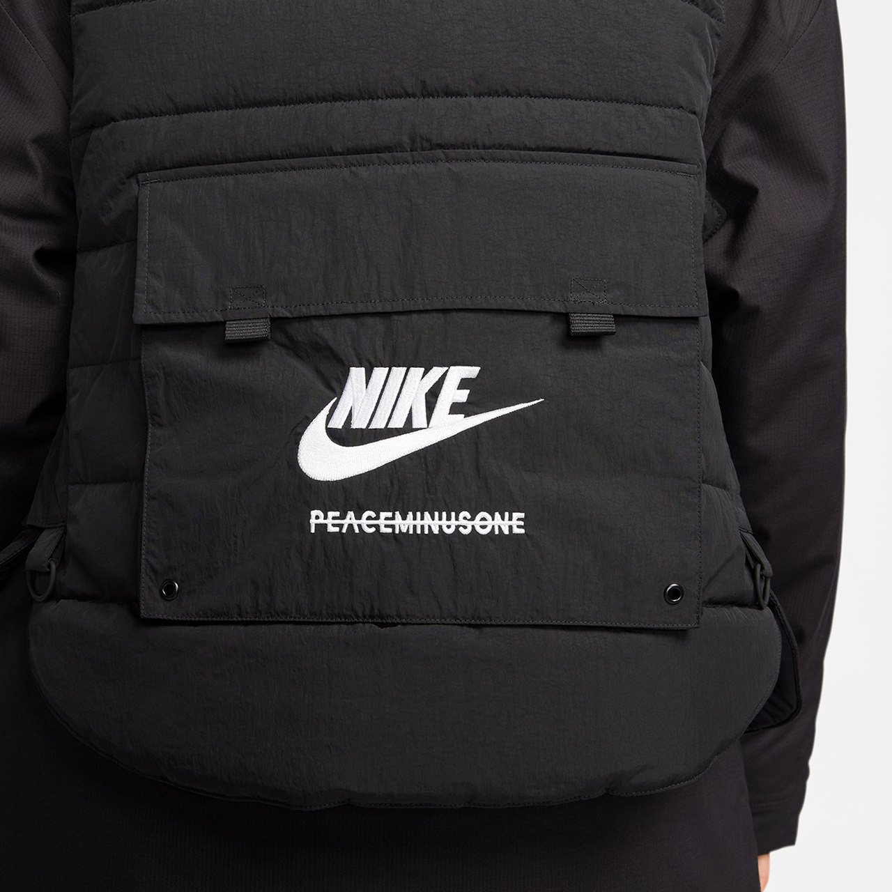 Nike x PEACEMINUSONE 全新聯名系列 運動性能與正裝風格碰撞的黑白高階美學 - EVERYDAY OBJECT
