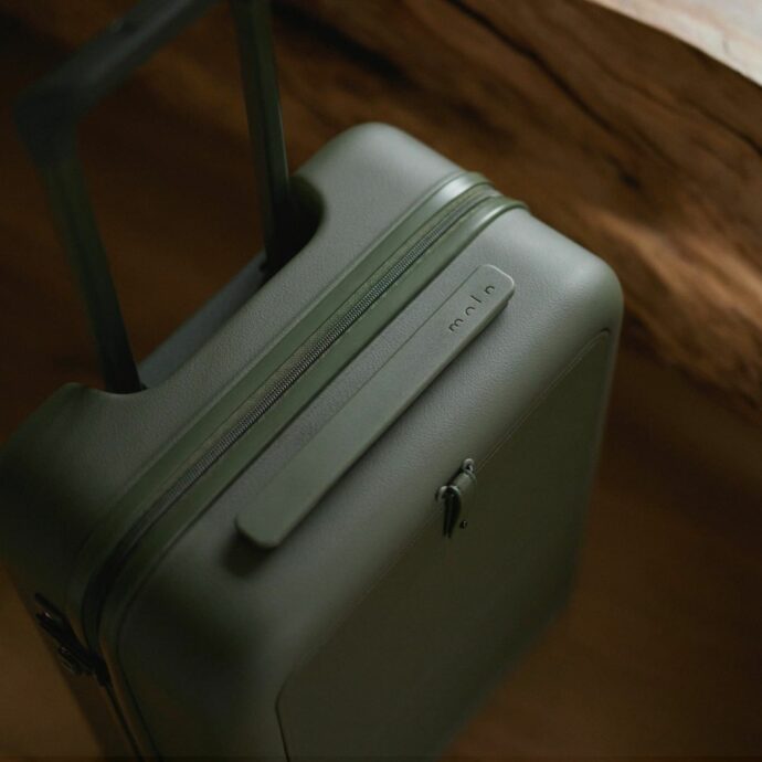 「柴田文江設計的行李箱：讓產品更貼近生活的溫和身份。」- 日本行李箱品牌 moln - EVERYDAY OBJECT