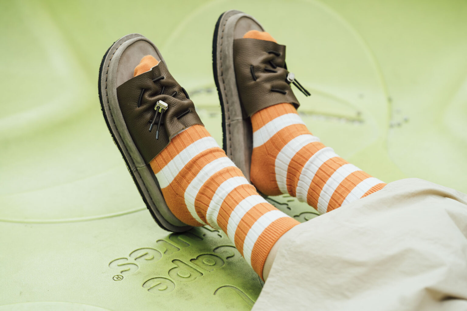 [ 專訪 ] 電台 DJ 瑪麗的 City Girl 搭配學：「 穿搭就是要大膽嘗試、開心玩！」靈感都來自腳上的 Trippen - EVERYDAY OBJECT