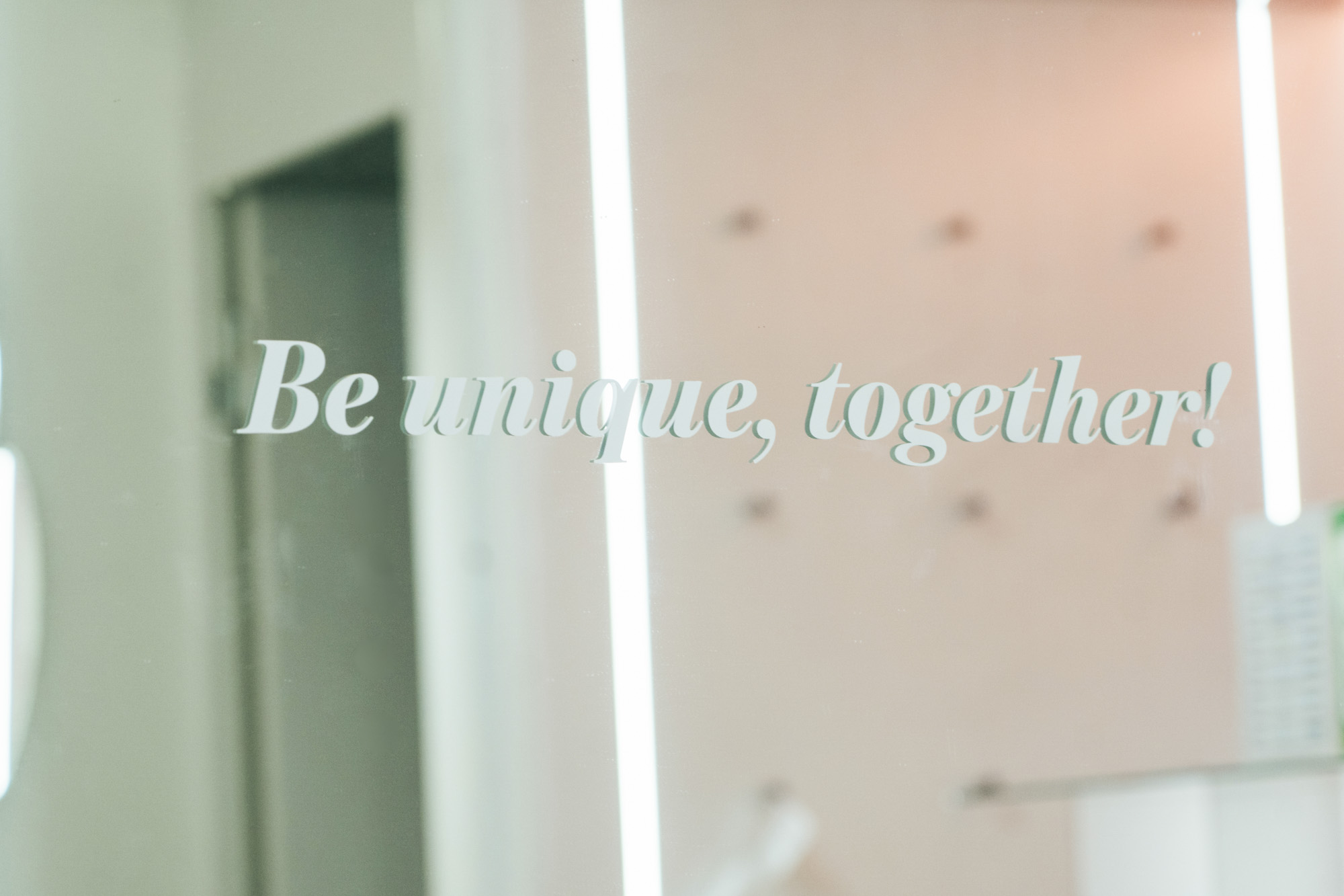 [專訪]保養品牌 nomel 創辦人 Melinda Wang - 先生眼中的「龍舌蘭」：無色無味、看似清淡實則後勁強烈，越是深入了解則越使人 ...