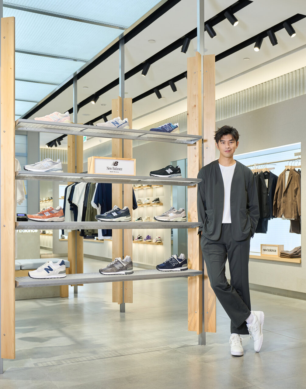 New Balance「NB GREY 形象總店」歡慶開幕週年！陳柏霖與攝影師林炳存聯手演繹日常都會型人樣貌 - EVERYDAY OBJECT