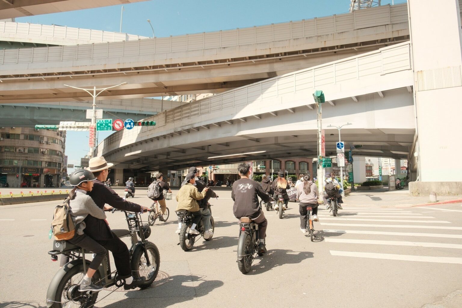伴隨秋風、跟著搖滾節奏馳乘城市！SEic 首屆搖滾山貓電秋波車主聚 - EVERYDAY OBJECT