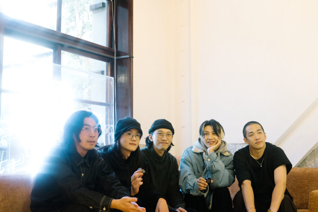 [ 專訪 ] deca joins 把音樂跟食材一起烹調！默默邁向成團第十年 - EVERYDAY OBJECT