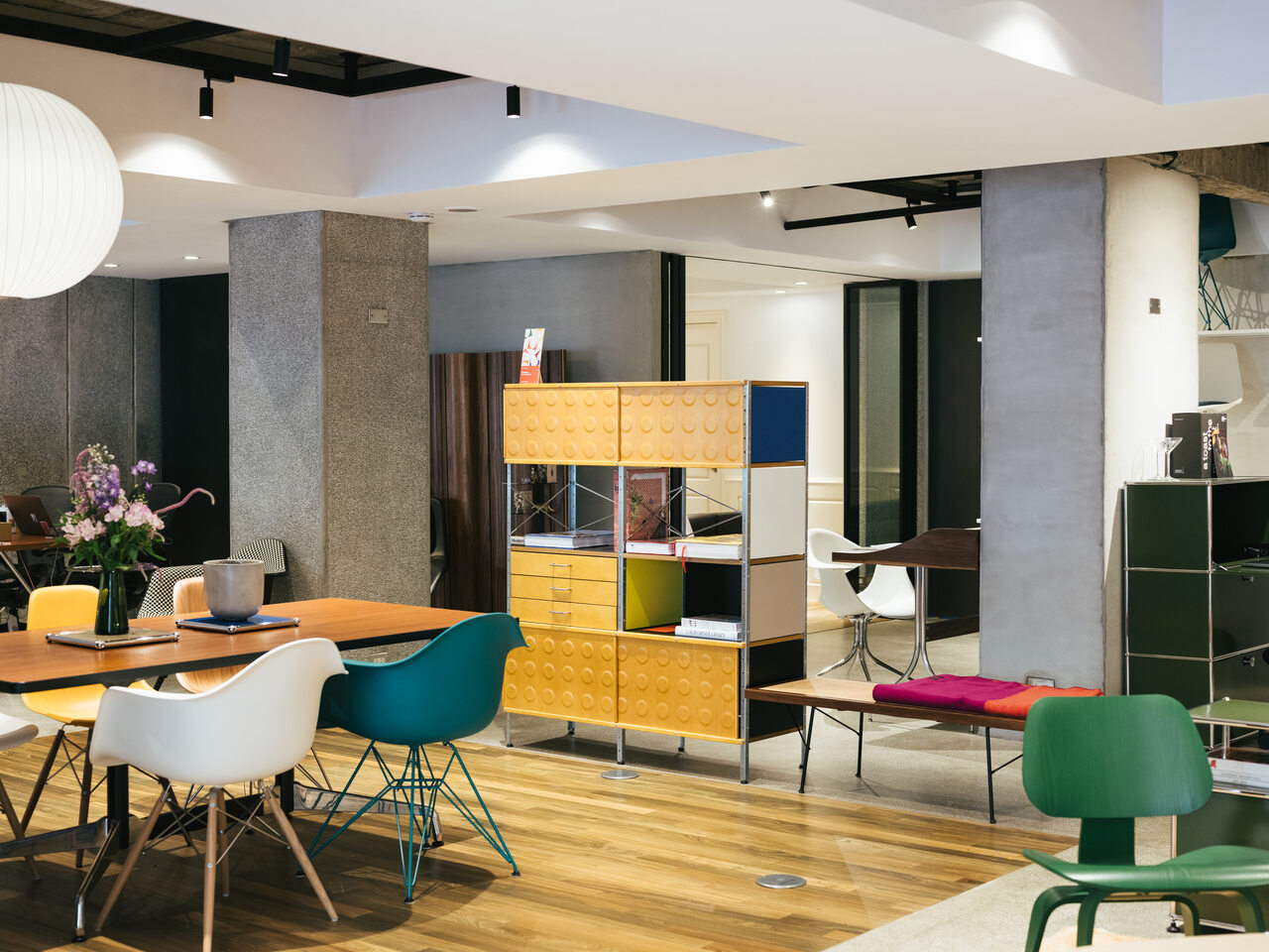 「同時滿足 Herman Miller 和 USM Modular Furniture 家具迷的台北家具店」— MCM LIVING ...