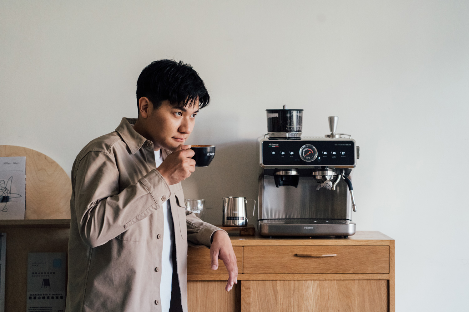 「用一杯咖啡致敬義式頂級工藝」Saeco 雙研磨半自動咖啡機＆咖啡師蕭輔村的美味關係 - EVERYDAY OBJECT
