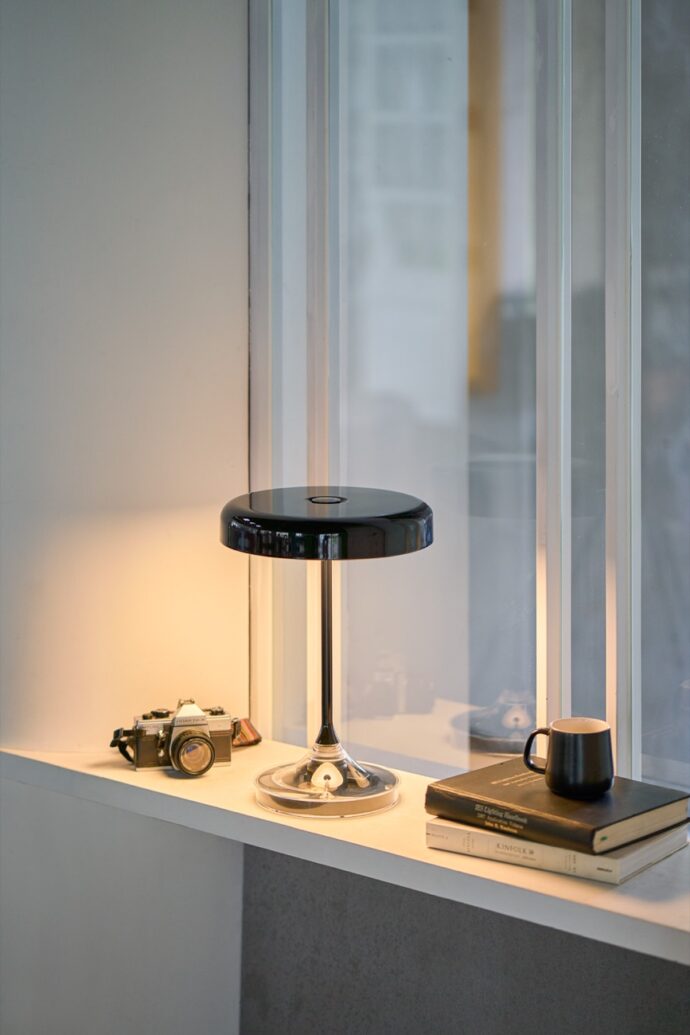 「用刷黑膠唱盤的方式開燈？」SEEDDESIGN 喜的燈飾推出新品Mr. DJ 全透明機械感桌燈 - EVERYDAY OBJECT