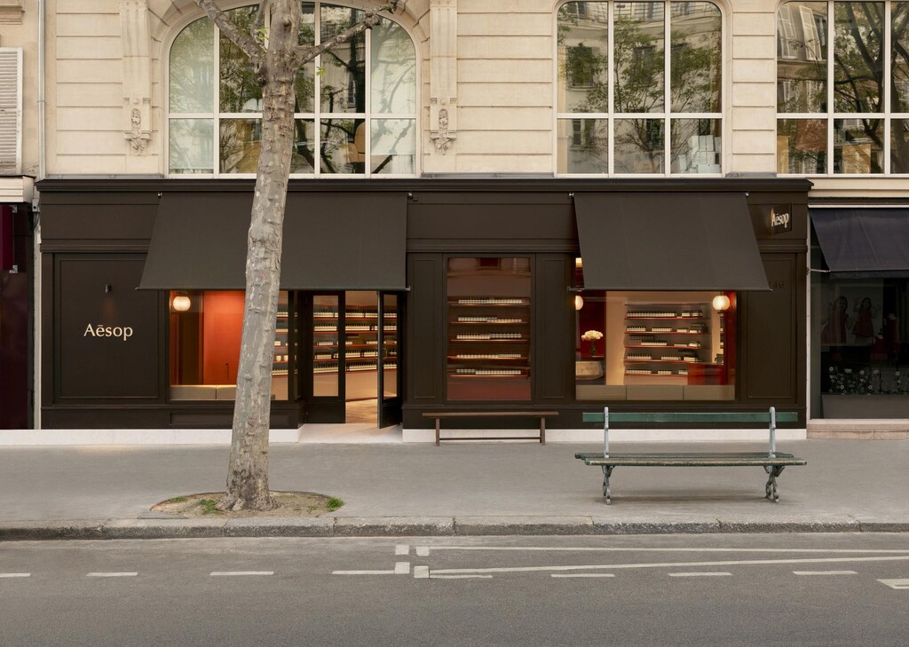 探索 Aesop 在法國巴岱納大道的店鋪，雕塑美學與寧靜怡人的世界 - EVERYDAY OBJECT