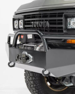 「經典與現代的完美契合」專注改造 Toyota Land Cruiser 車廠 TLC4x4，推出奢華古風越野車 - 1989 Toyota ...