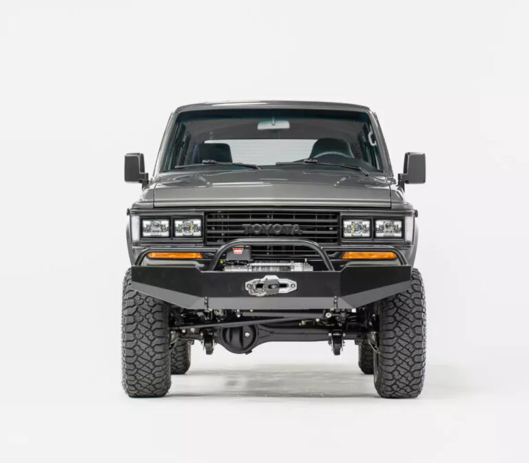 「經典與現代的完美契合」專注改造 Toyota Land Cruiser 車廠 TLC4x4，推出奢華古風越野車 - 1989 Toyota ...