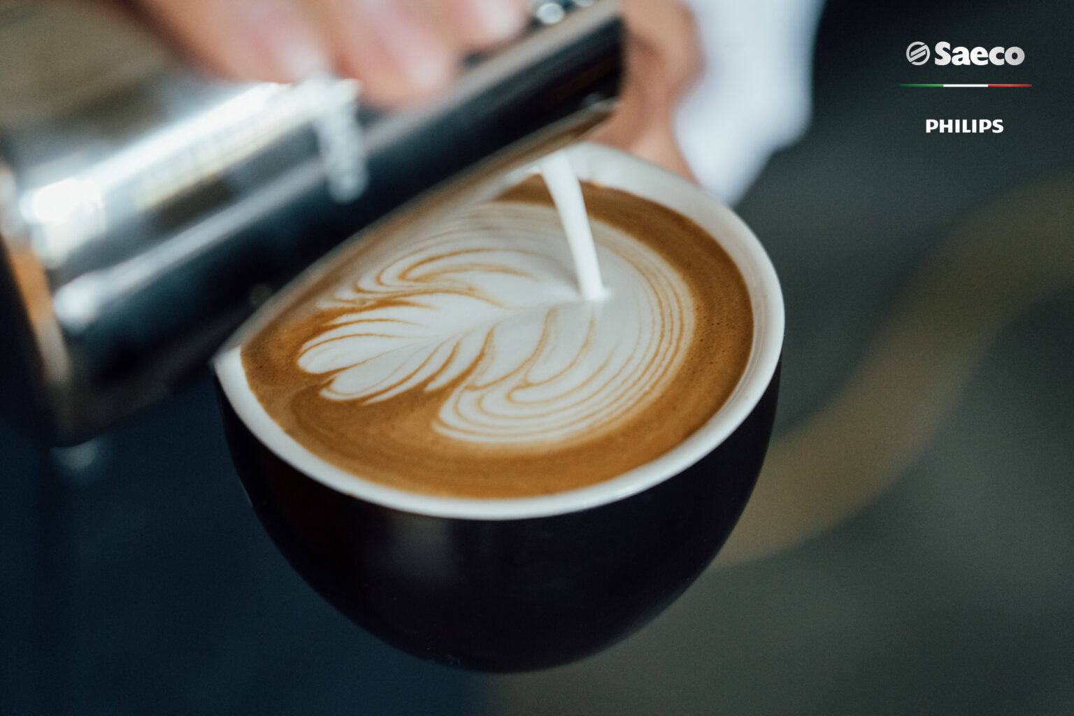 「用逾 40 年時間成就一杯當代義式咖啡」由一群咖啡迷不斷研究創新，飛利浦 Saeco 讓經典風味飄進日常 - EVERYDAY OBJECT