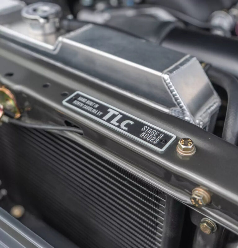 「經典與現代的完美契合」專注改造 Toyota Land Cruiser 車廠 TLC4x4，推出奢華古風越野車 - 1989 Toyota ...