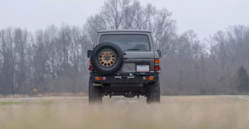 「經典與現代的完美契合」專注改造 Toyota Land Cruiser 車廠 TLC4x4，推出奢華古風越野車 - 1989 Toyota ...