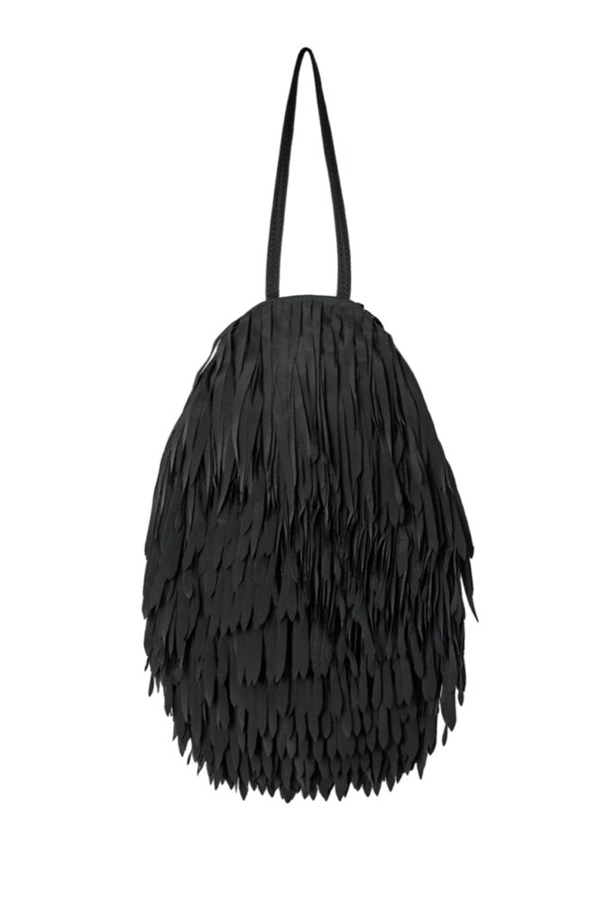 「真正的大地色系，礦物紋理穿在身上也如此好看」COS 攜手加州攝影師 Chris Perani 推出限量藝術系列服飾 - EVERYDAY ...