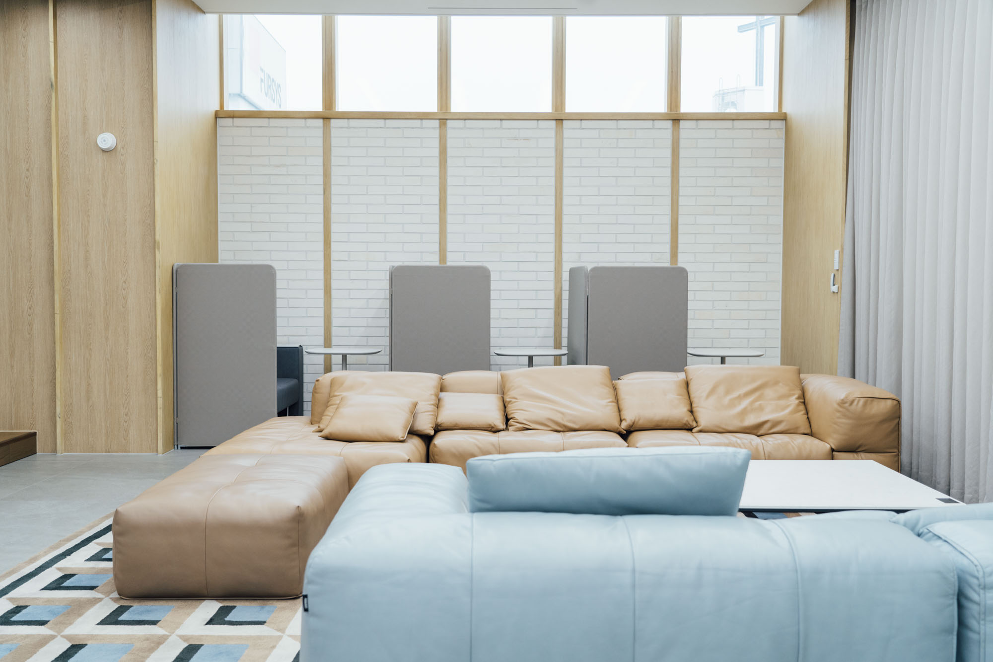 [ EO 開箱 ] 「韓國家居品牌如何設計工作空間？」從 iloom 首爾總部辦公室到旗艦店，家具為生活加值的實踐現場 - EVERYDAY OBJECT