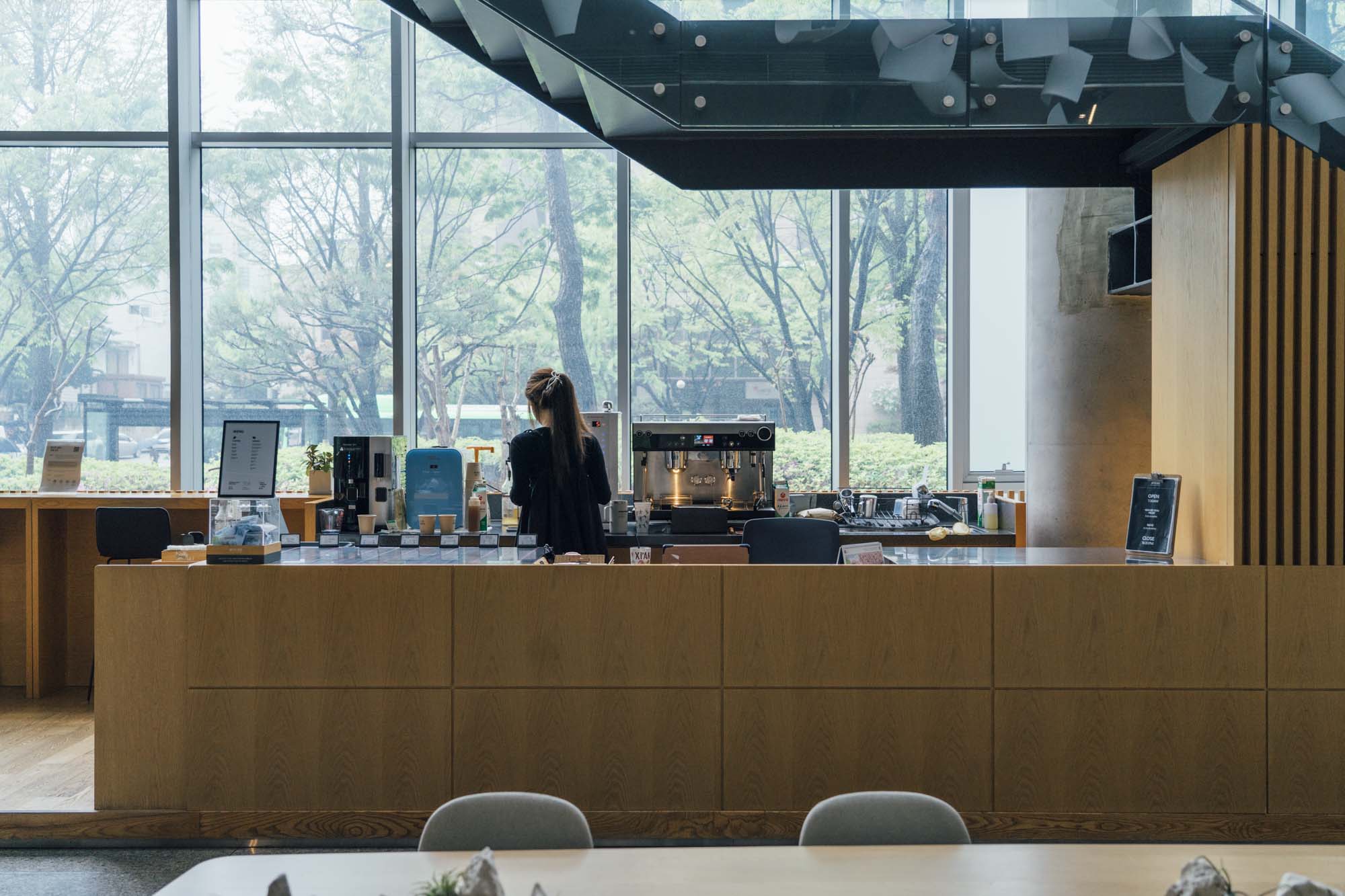 [ EO 開箱 ] 「韓國家居品牌如何設計工作空間？」從 iloom 首爾總部辦公室到旗艦店，家具為生活加值的實踐現場 - EVERYDAY OBJECT