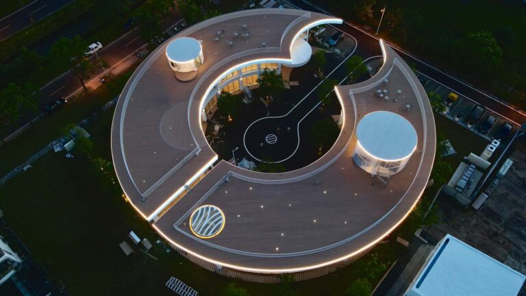 [ EO 開箱 ] 「在這麼美的空間工作我可以」不是星艦，而是宜蘭建設公司「德築」宇宙總部 - EVERYDAY OBJECT